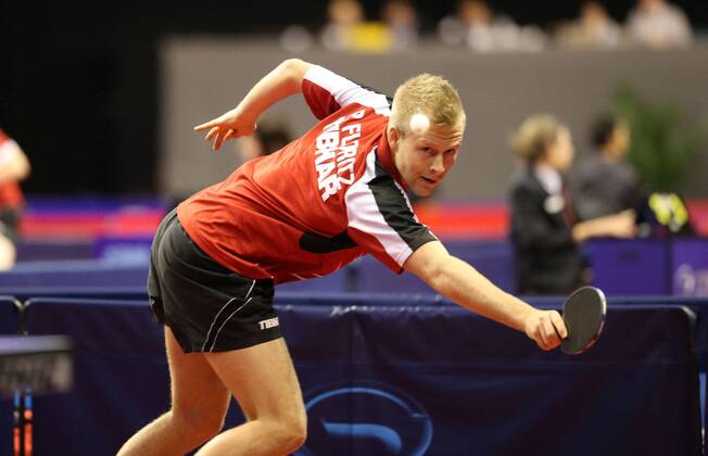 Philipp Floritz vom TCC RoehnSprudel Fulda-Maberzell bei der Angabe ...