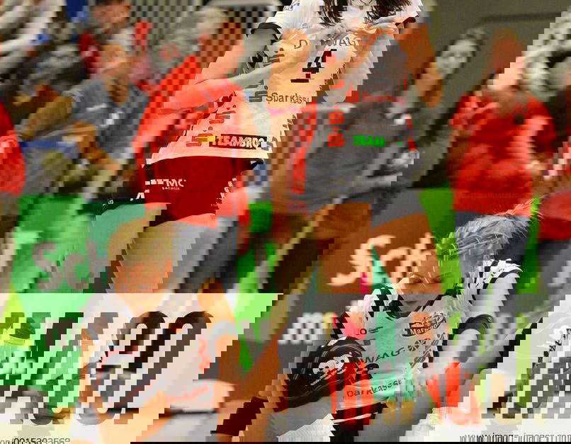 Enttäuschte Gesichter beim DSC, v.l.: Mareen Apitz, Stefanie Karg ...