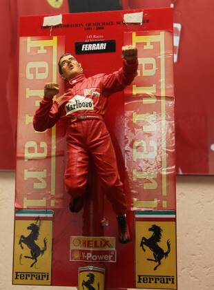 Michael Schumacher Souvenirs in der Sammlung von Reiner Ferling, 2 ...