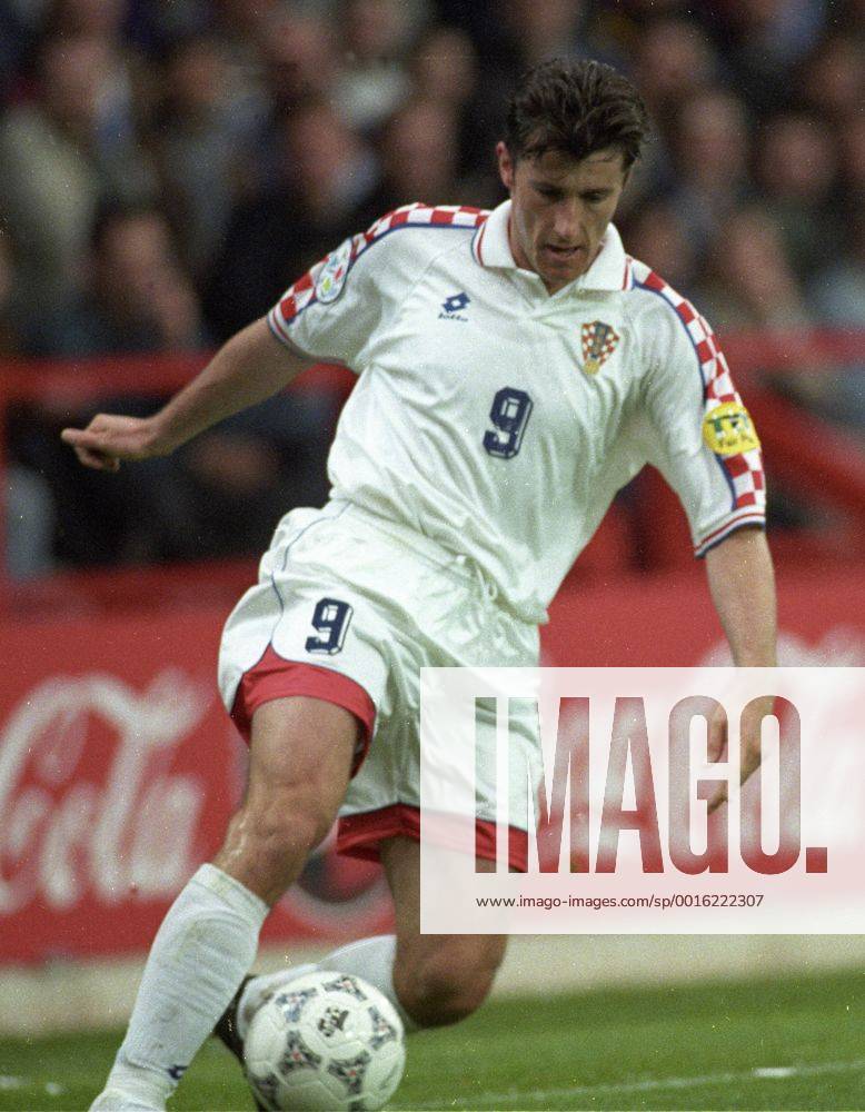 EM 1996 Davor Suker ( Kroatien ) in Aktion