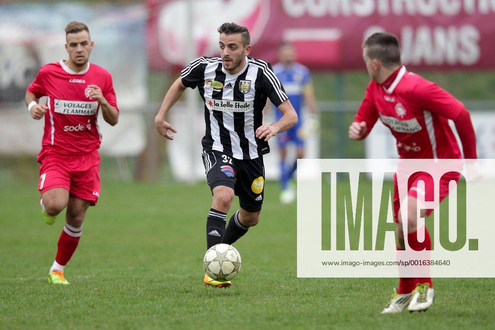 Mirko Albanese zwischen Jason Conrad und Adis Civic Fussball BGL Ligue ...