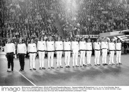 Mannschaftsfoto BR Deutschland, hi.v.li.: x, Kurt Klühspies, Joachim ...