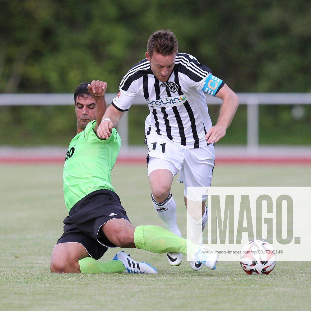 Links George Berberoglu ( GSV Maichingen ) rechts Michael Klauss (VfR ...