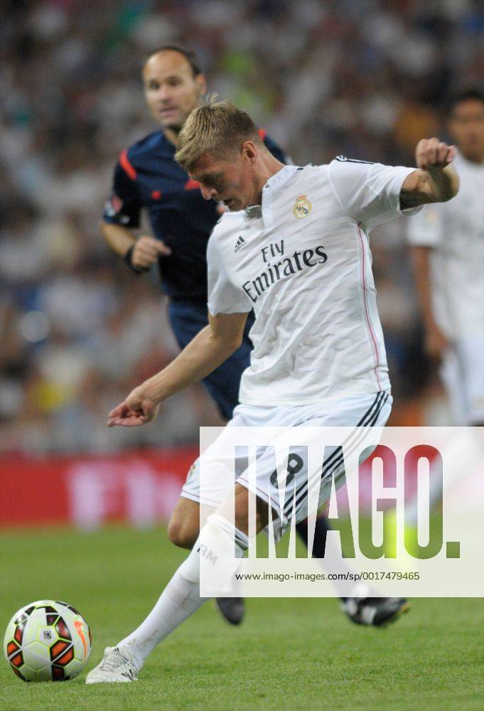 Real Madrid Forward, Karim Benzema - BENZEMA, number 9 . Real Madrid ...