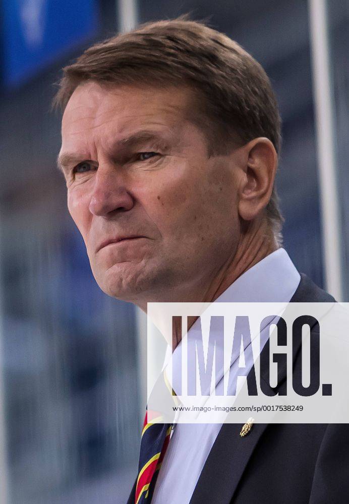 ITAR-TASS: TOGLIATTI, RUSSIA. SEPTEMBER 19, 2014. Jokerit s head coach ...