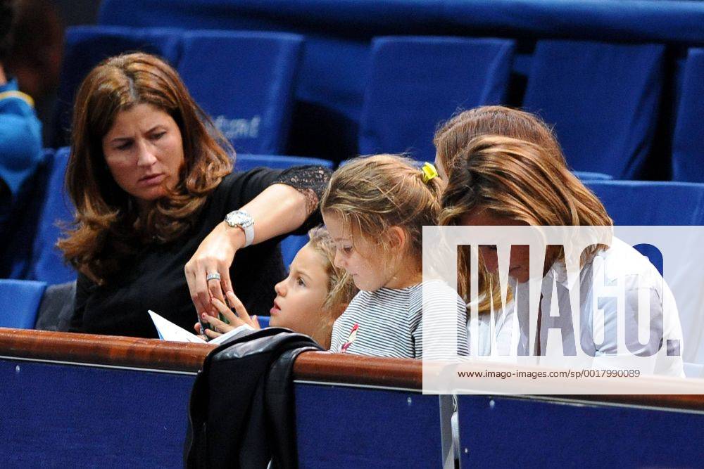 Roger Federer s wife Mirka Federer with their twins Myla Rose and ...