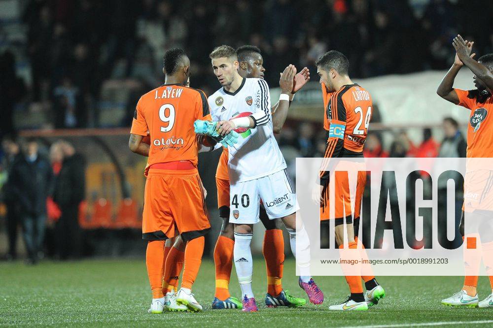 Joie Jordan Ayew - Benjamin Lecomte (Lorient) FOOTBALL : FC Lorient vs ...