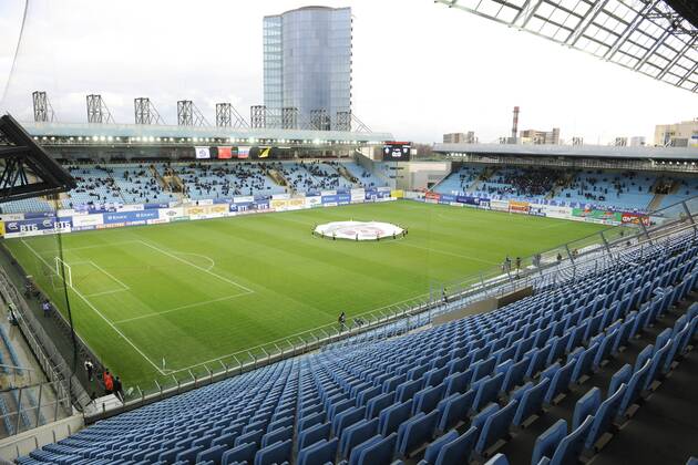 Liga-Emblem in der Arena Chimki vor einem Spiel von Dynamo Moskau