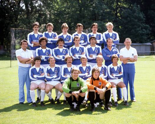 Kader TSV 1860 München 1977 1978, hi.v.li.: Klaus Vöhringer, Alfred ...