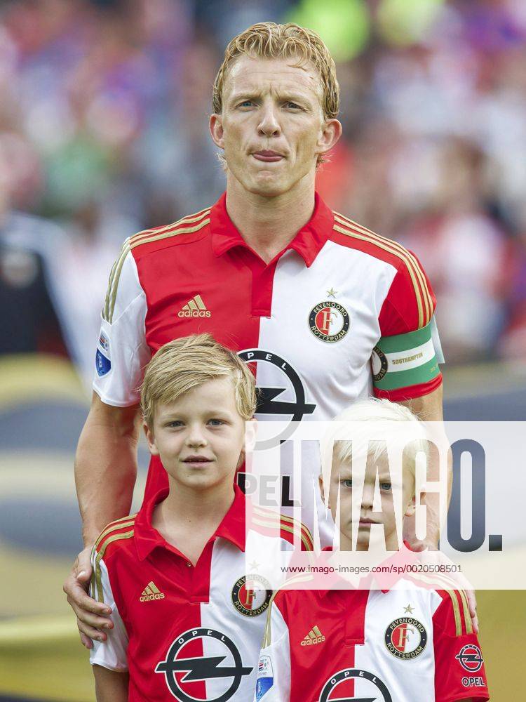 Dirk Kuyt of Feyenoord with his sons Roan Kuyt and Jorden Kuyt during ...