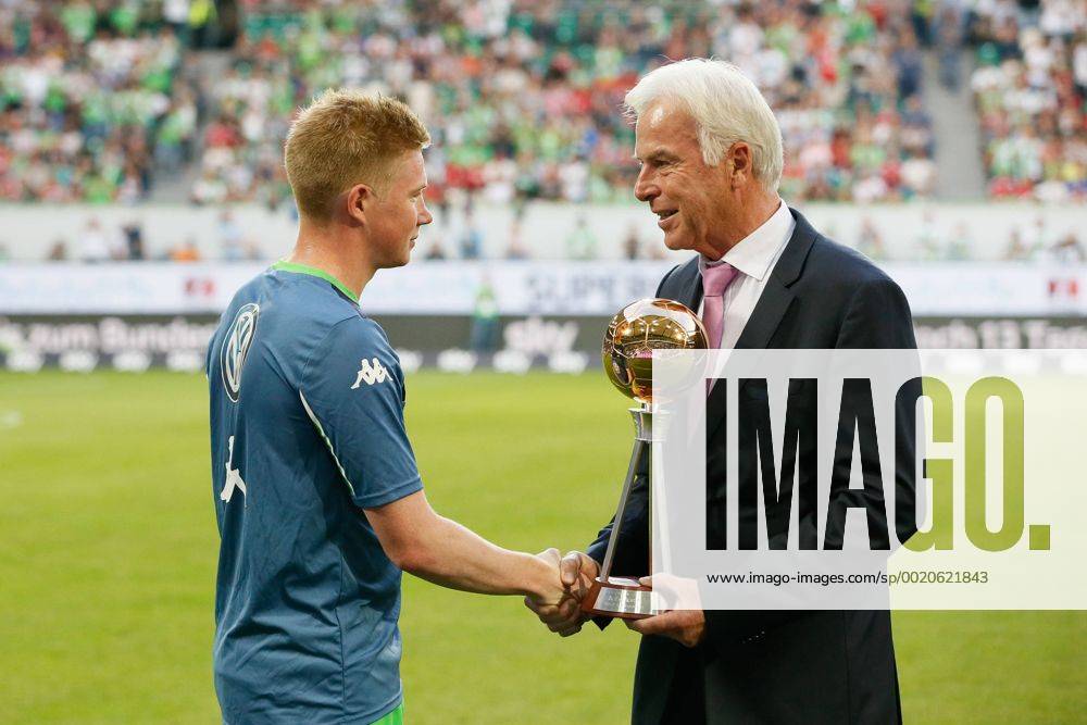 Ehrung Spieler Des Jahres Kicker Herausgeber Rainer Holzschuh Und