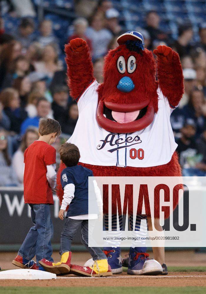 Sep. 04, 2015 - Reno, Nevada, U.S - Reno Aces mascot Archie celebrates ...