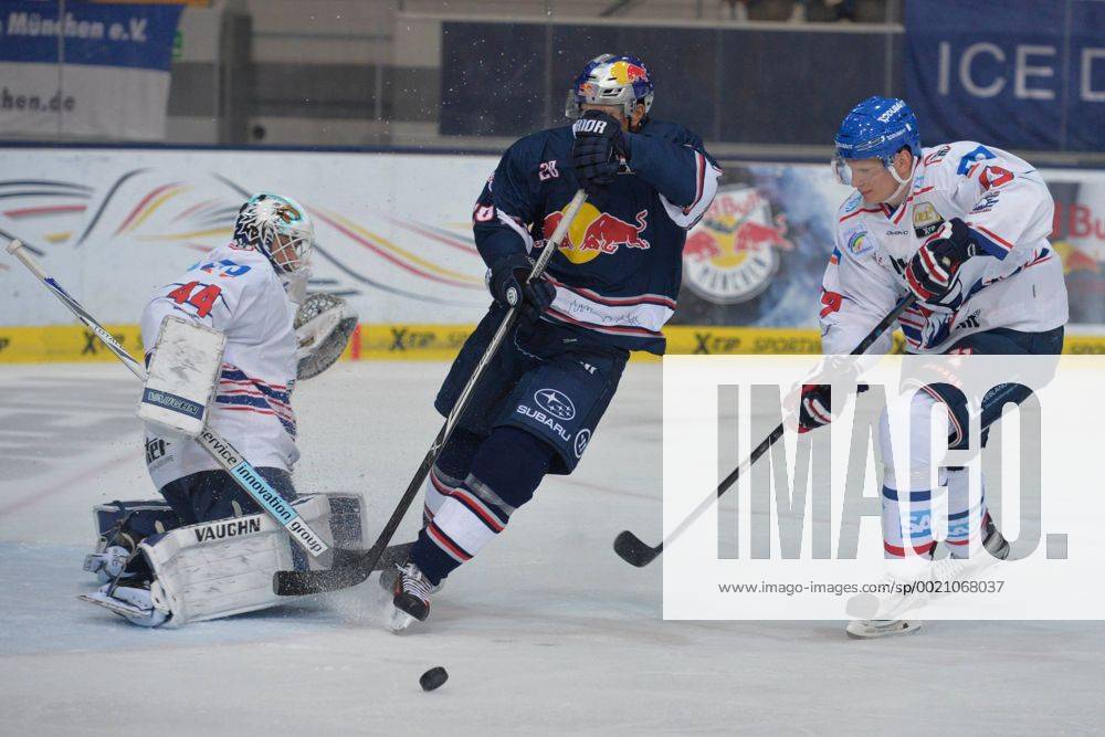 Dennis Endras, Torwart (Adler Mannheim), Frank Maurer (EHC Red Bull ...