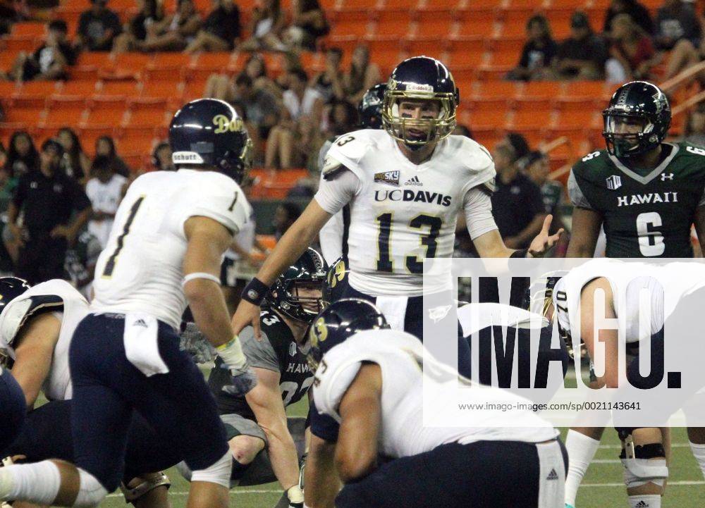 September 19, 2015 - UC Davis Aggies quarterback Ben Scott 13 screams ...