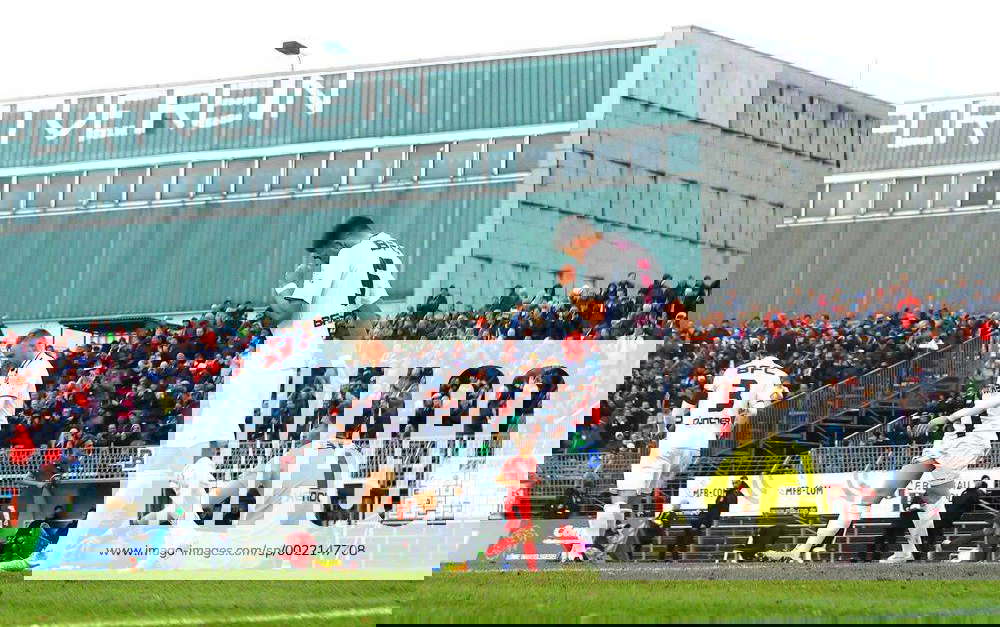 Enttäuschung nach dem 3:0, v.l.n.r.: Andreas Güntner (BFC) , Nils ...