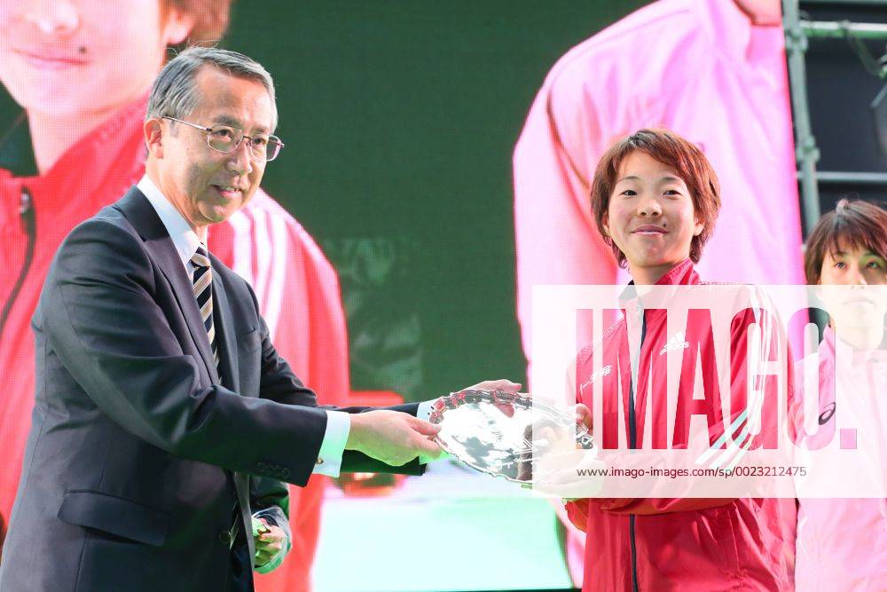 Tomomi Tanaka, Marathon : Nagoya Women s Marathon 2016 award ceremony in Aichi, Japan