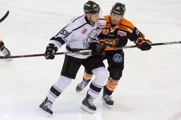 Wolfsburg Tim Hambly ( 41 Grizzlys Wolfsburg) beim Spiel Grizzlys ...