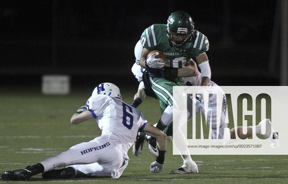 Oct. 25, 2011 - Edina, MN, U.S. - Edina Francisco Hardacker ran through ...