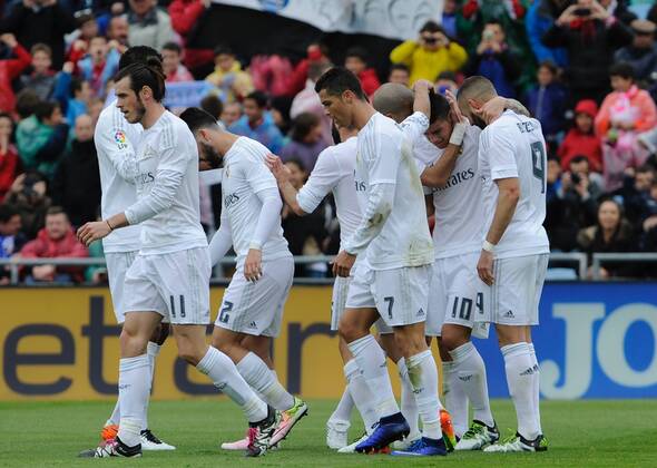 Real Madrid Forward, Karim Benzema - BENZEMA, number 9 . Real Madrid ...