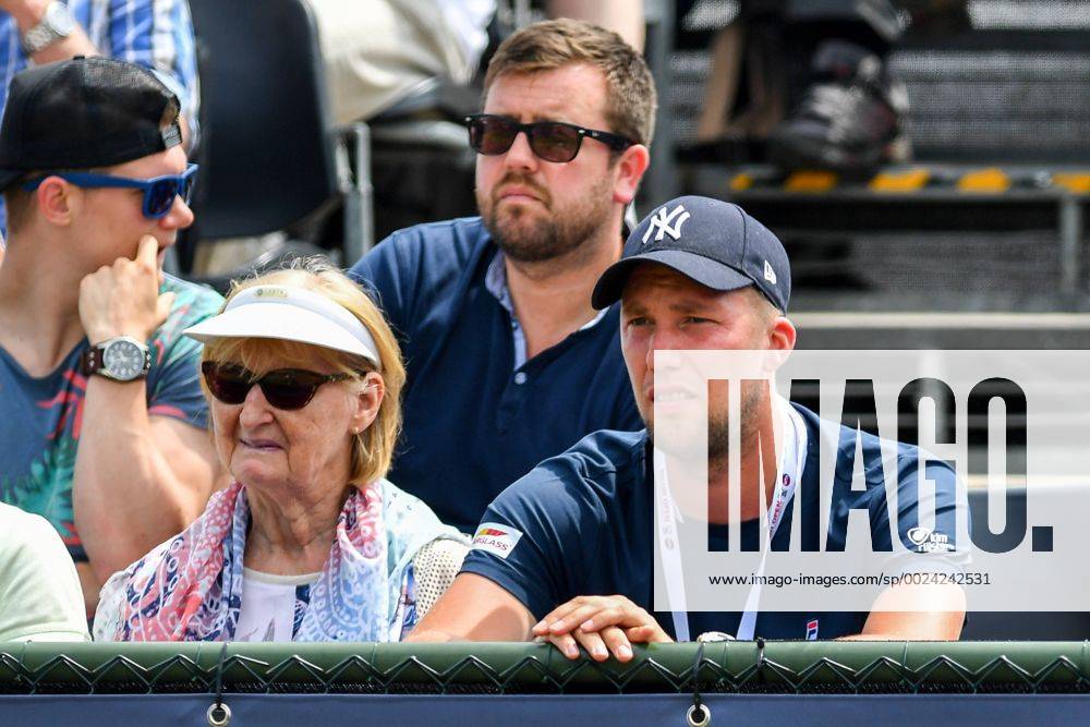 Dutch Rick Vleeshouwers, coach of Belgian Elise Mertens pictured during ...