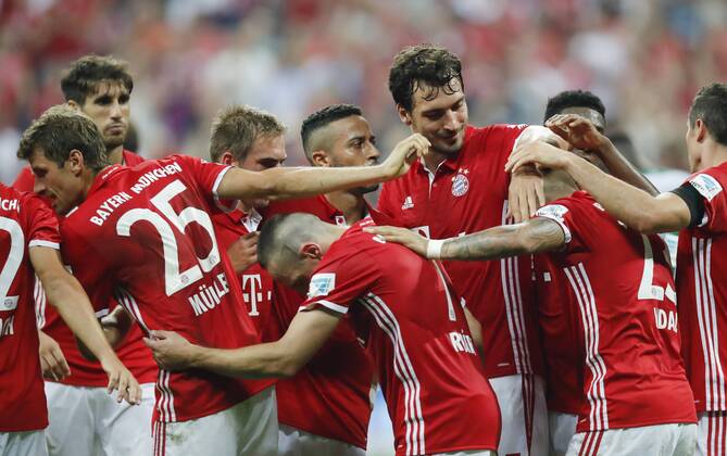 Franck RIBERY, FCB 7 Torjubel, Jubel nach dem Tor zum 1-0 beim Finale Telekom Liga Total Cup in