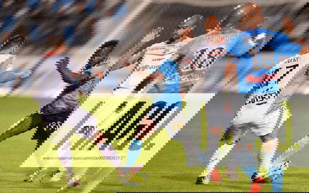 Daouda Konate (tou) - Loris Nery (va) - Fussball Frankreich, Ligue 2 ...