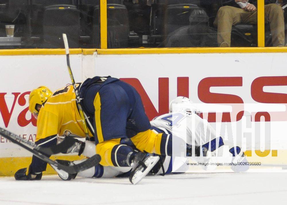November 21, 2016 Nashville Predators defenseman Matt Irwin (52) checks ...