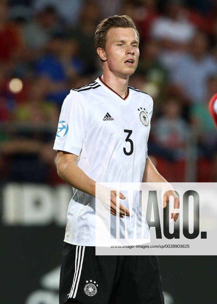 Yannick Gerhardt Aktion Oberkoerper Oberkörper Fußball Fussball Finale ...