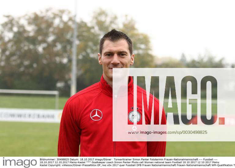 Torwarttrainer Simon Panter Fototermin Frauen-Nationalmannschaft ...