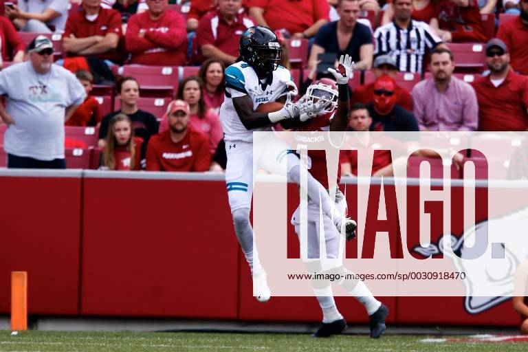 Nov 4, 2017: Coastal Carolina receiver Omar Black 4 makes a catch in ...