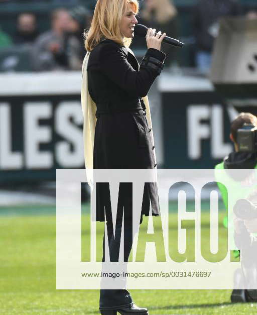 PHILADELPHIA, PA - NOVEMBER 26: Philadelphia Eagles Lauren Hart sings ...