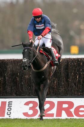 32Red Winter Festival Boxing Day Black Corton ridden by Bryony Frost ...