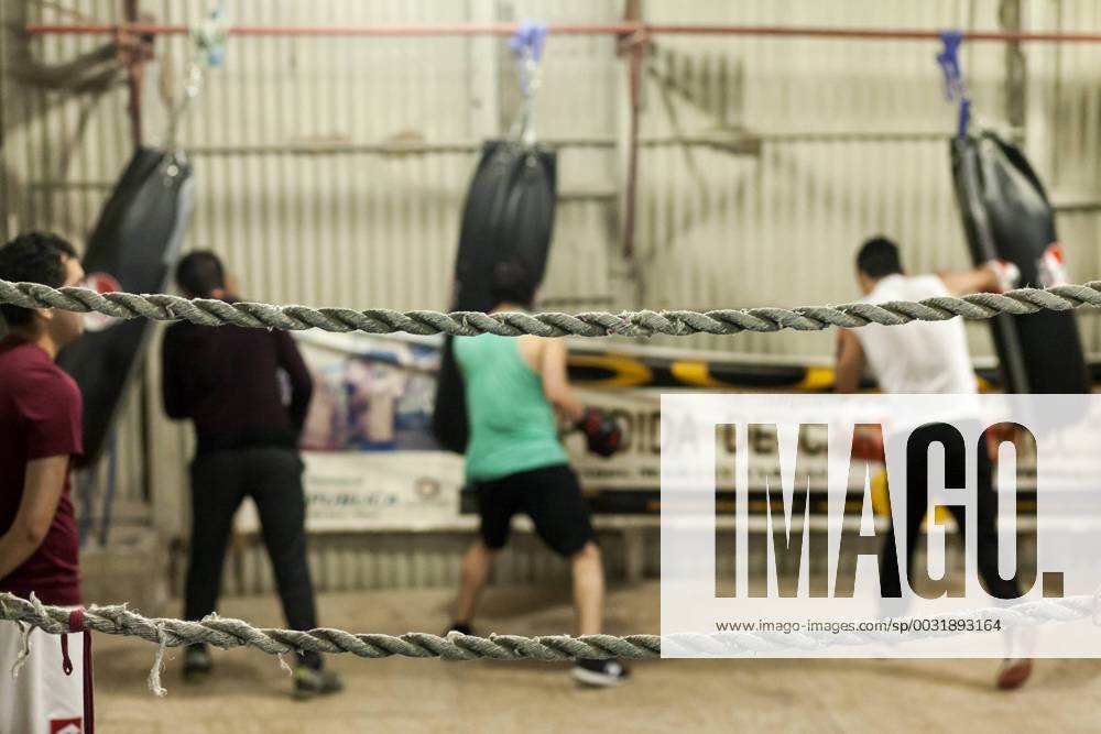 December 27, 2017 - Osorno, Los Lagos, Chile - Young boxers from the ...