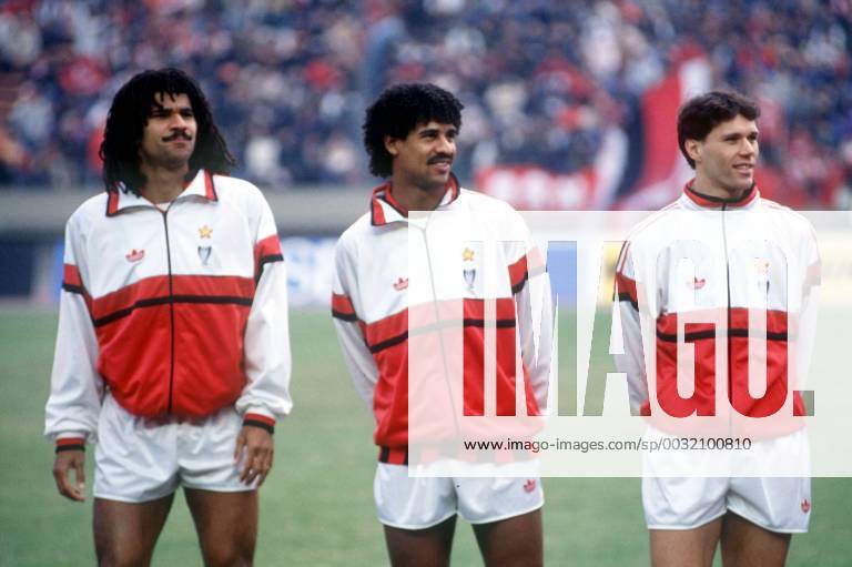 RUUD GULLIT, FRANK RIJKAARD E MARCO VAN BASTEN