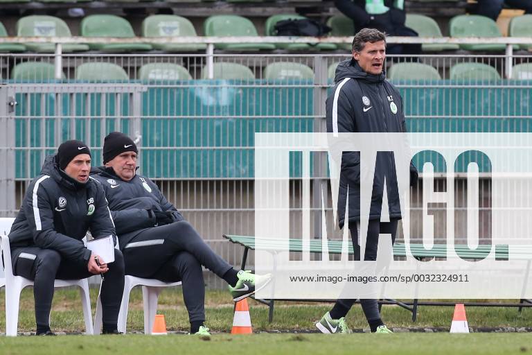 Coach Rüdiger Ziehl co trainer ton Lokhoff co trainer Daniel Bauer v re ...