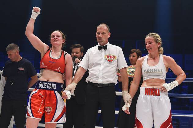 Winner Femke Hermans BEL after points against Nikki Adler GER Nikki ...