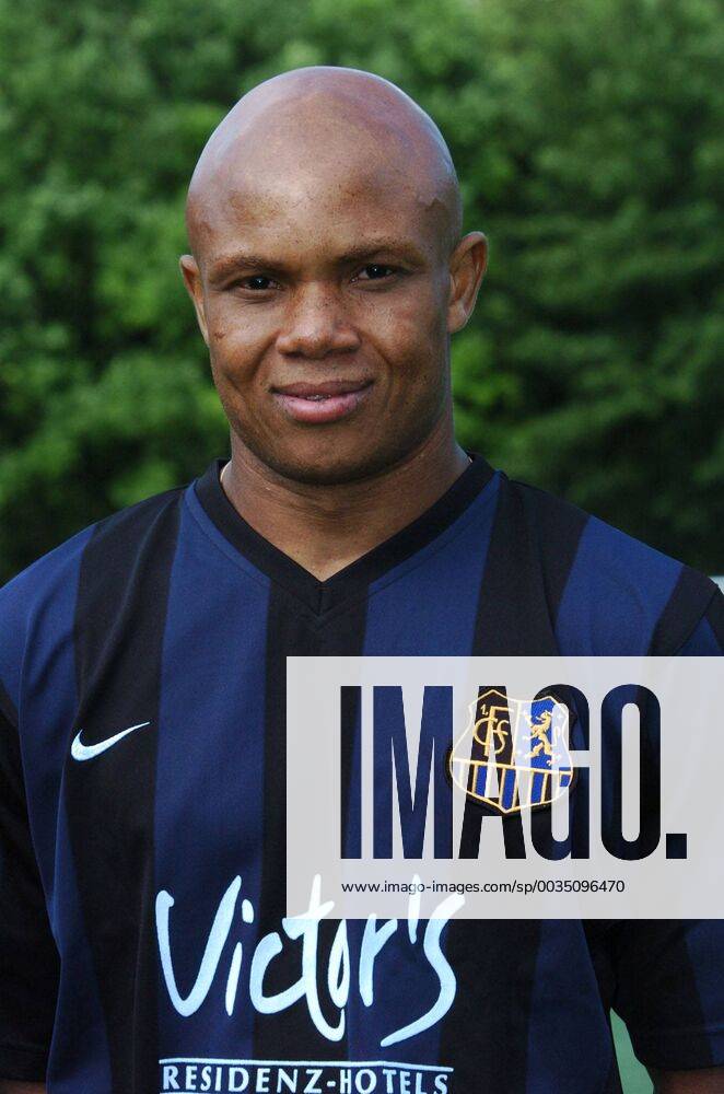 Echendu Adiele Player with the number 14 in soccer Second division 1 FC ...