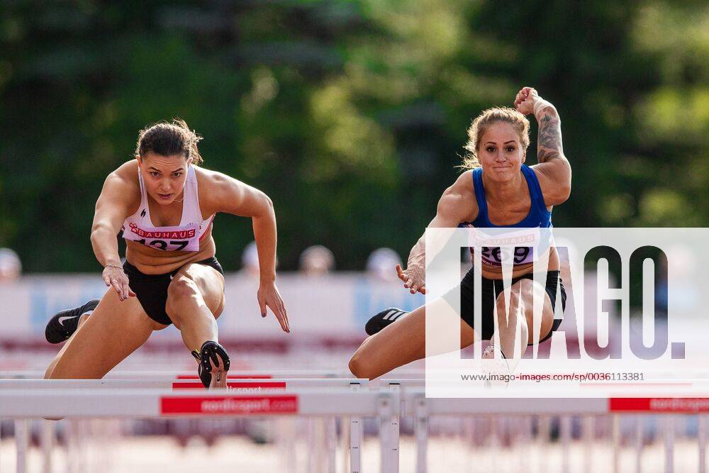 180825 Amanda Hansson Hässelby SK and Elin Westerlund Sparvägen FK ...