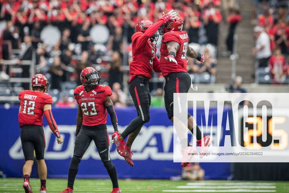 September 1, 2018: Texas Tech Red Raiders Damarcus Fields (23), left ...