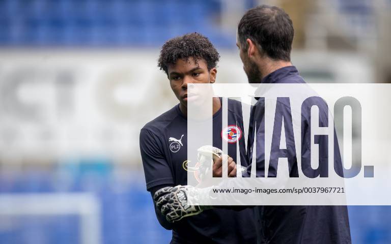 Goalkeeper Coniah Boyce Clarke of Reading U23 pre match during the ...