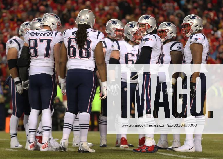 KANSAS CITY, MO - JANUARY 20: New England Patriots quarterback Tom ...