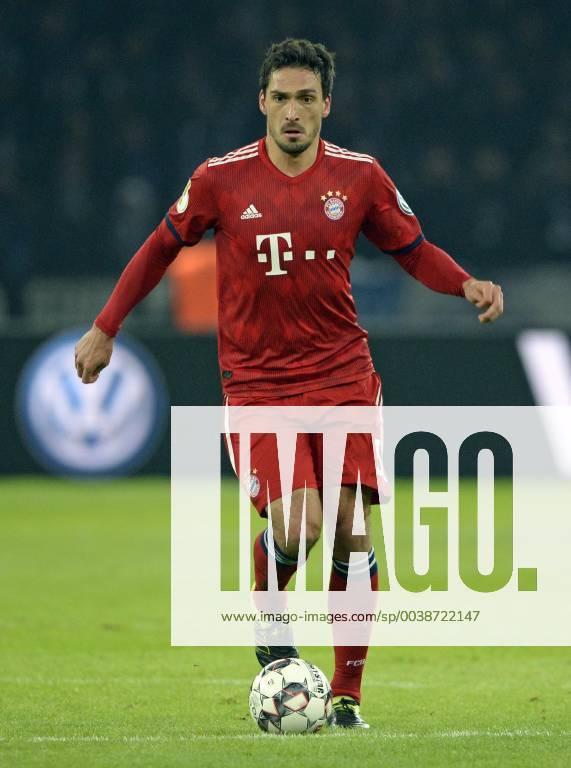 Mats HUMMELS M DFB Cup Round of 16 Hertha BSC Berlin B FC Bayern ...