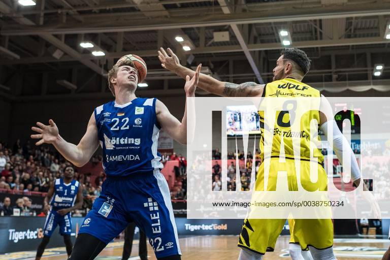 Bjoern Rohwer Schalke 04 22 Enosch Wolf Tigers Tuebingen 08 Tigers ...