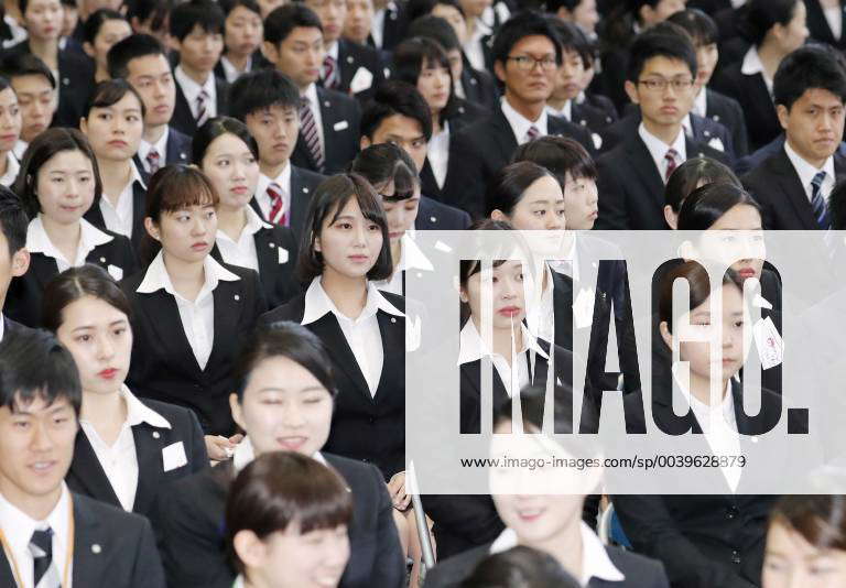 JAL entrance ceremony An entrance ceremony is held for new employees of ...