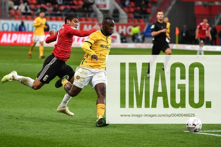 in duel action with Paulo Otavio FC Ingolstadt 04 6 and Erich Berko SG ...