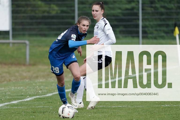 v li Jule Brand TSG II 29 Anna Weiß Jena 21 duel game scene duel tackle ...