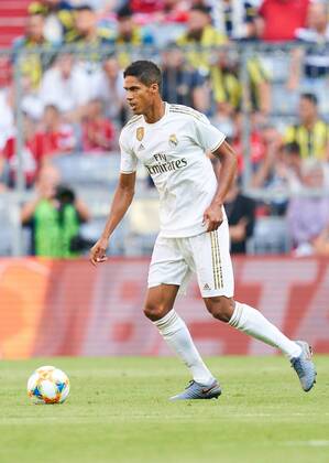 Raphael VARANE, Real Madrid 5 drives, controls the ball, action, full ...