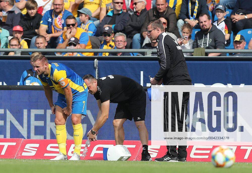 Florian Brand Eintracht Braunschweig and head of physiotherapy Goce ...
