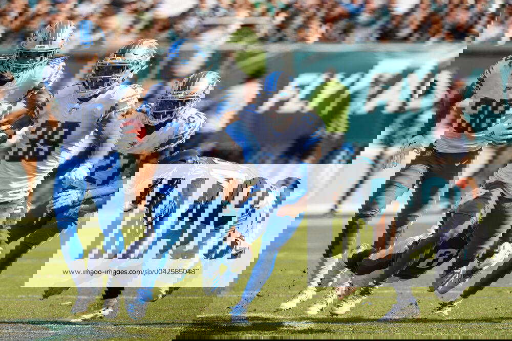 : Detroit Lions cornerback Jamal Agnew returns the kick as Philadelphia ...