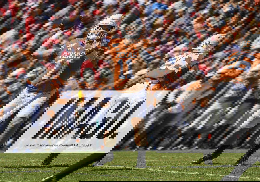 Oct 12, 2019: Texas Longhorns quarterback Sam Ehlinger 11 passed for 210 yards during the NCAA